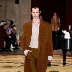 Kit Butler - Model Profile - Photos & latest news