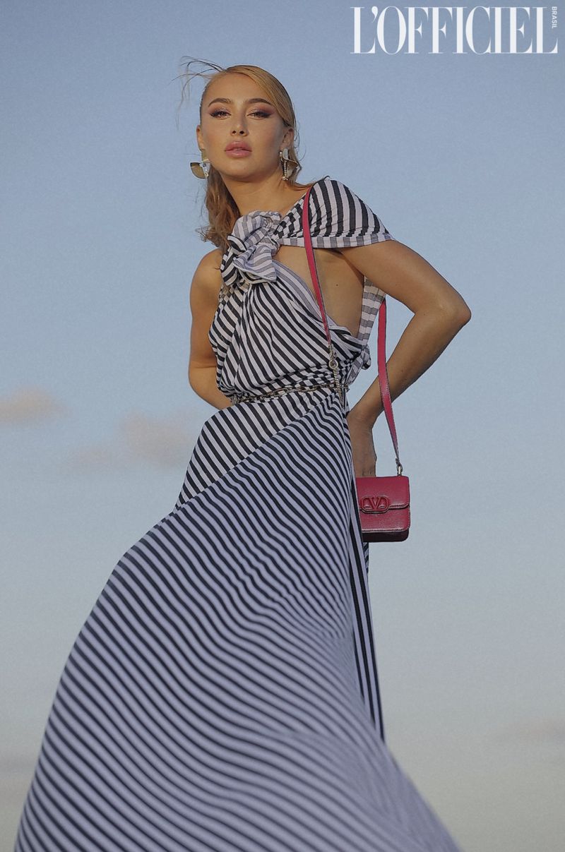 Elegância à beira-mar by Oneshotmia (L'Officiel Brasil)