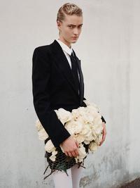 London Scully - Model Profile - Photos & latest news