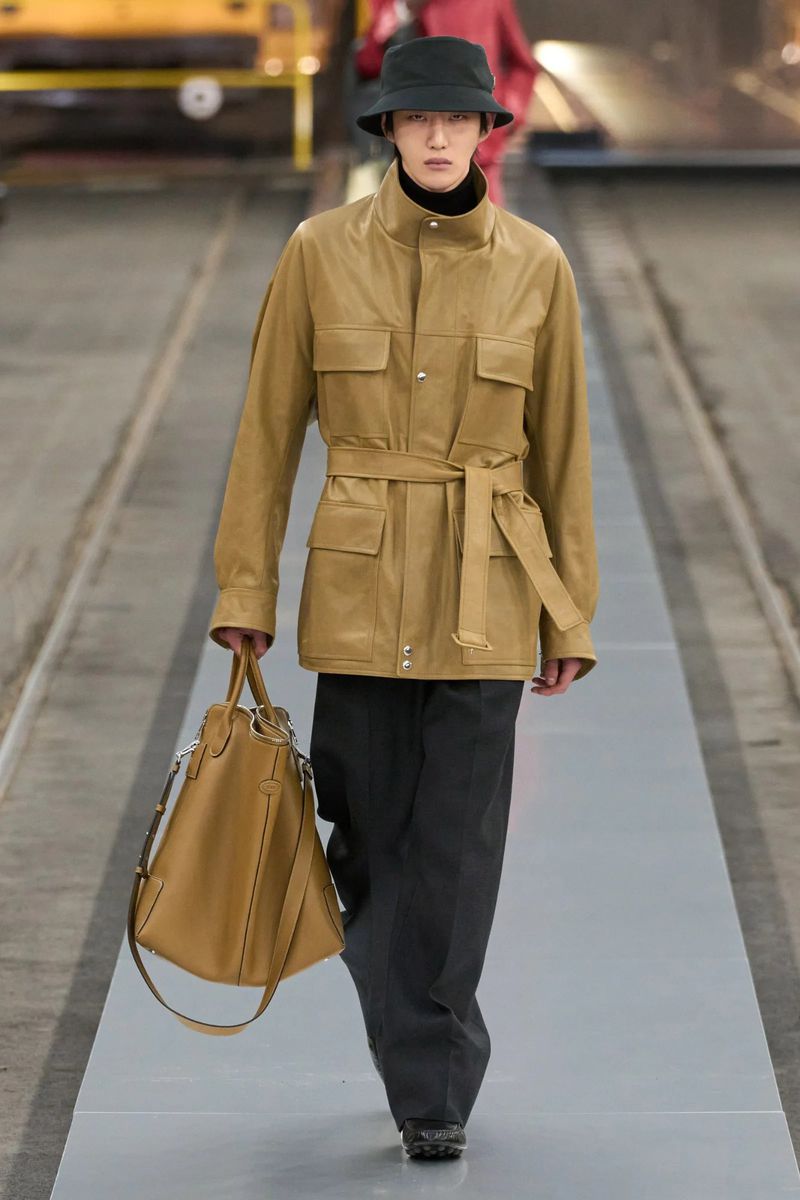 Tod's F/W 2024 Show (Tod's)