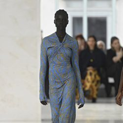 Naomi Apajok - Model Profile - Photos & latest news