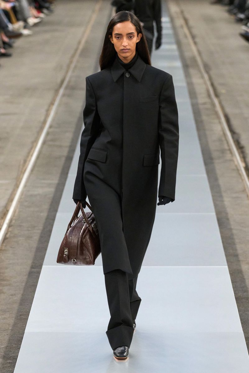 Tod's F/W 2024 Show (Tod's)