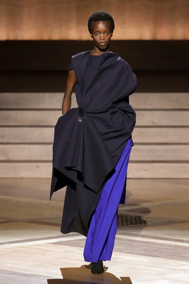 Issey Miyake F/W 24 Show (Issey Miyake)