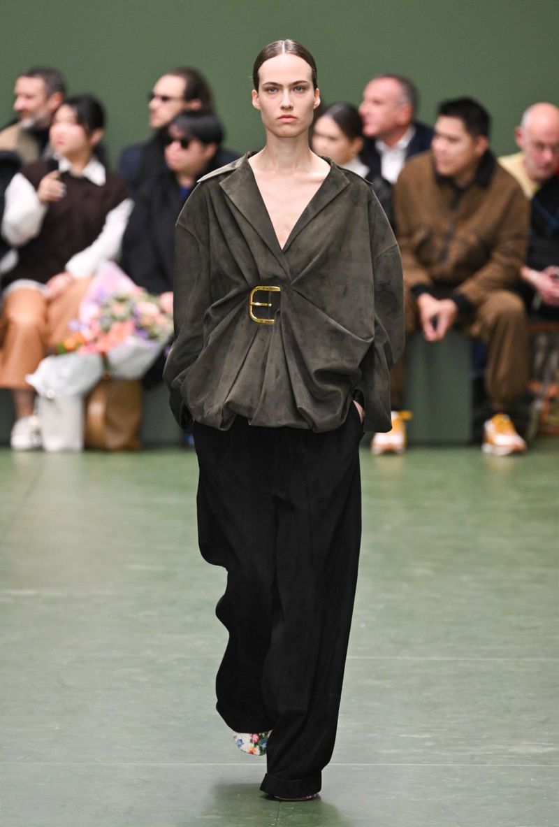 Loewe F/W 24 Show (Loewe)