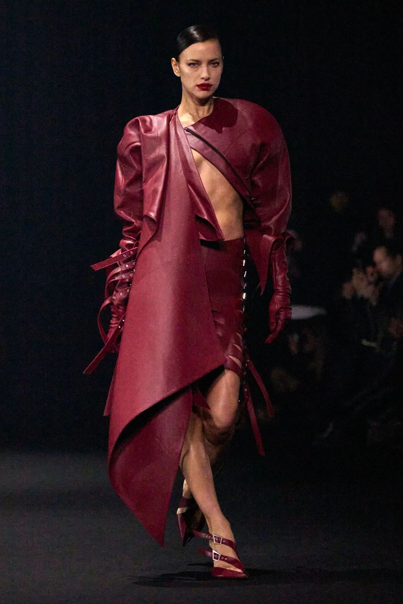 Mugler F/W 24 Show (Mugler)