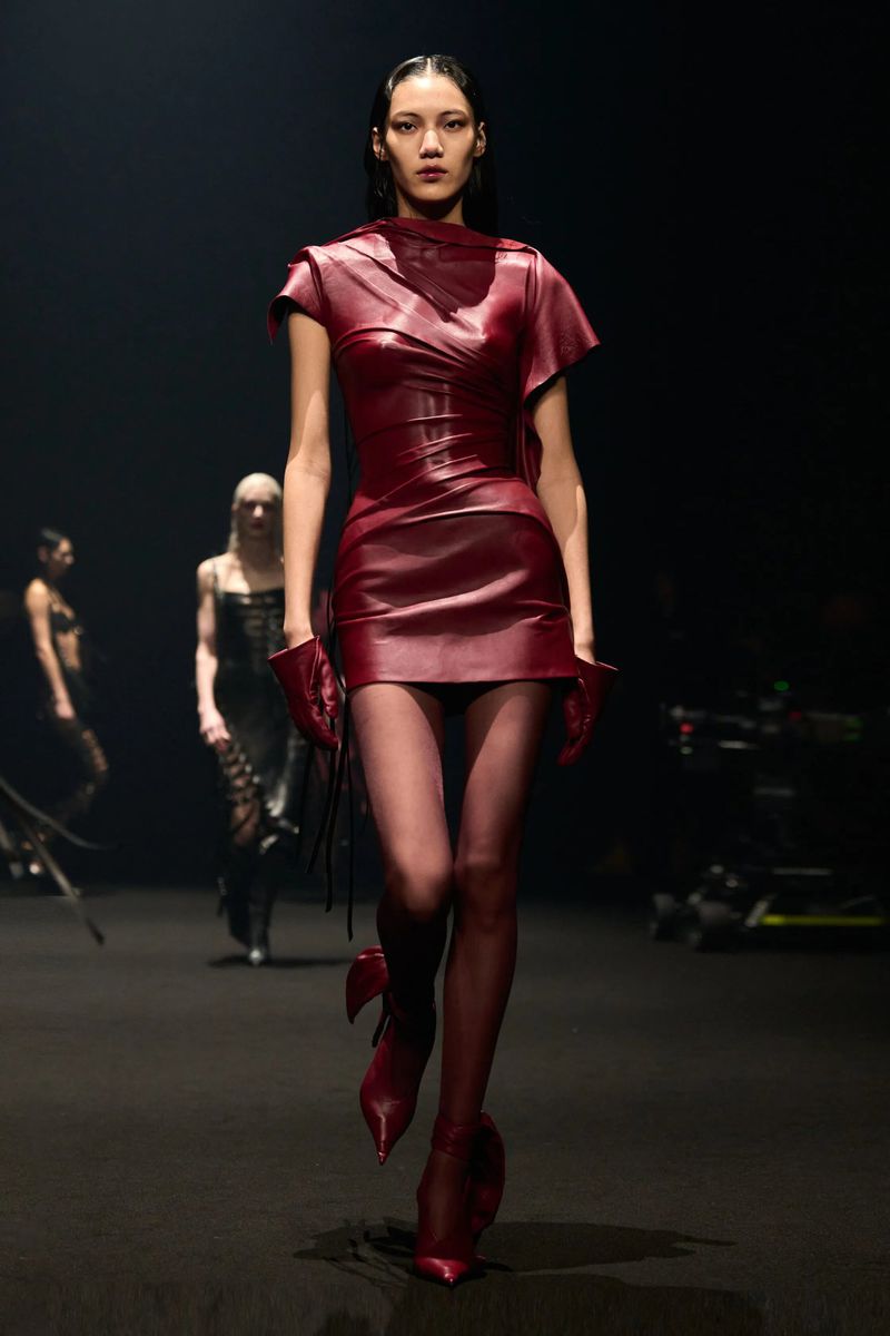 Mugler F/W 24 Show (Mugler)
