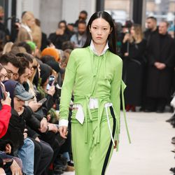 Li Linzi - Model Profile - Photos & latest news