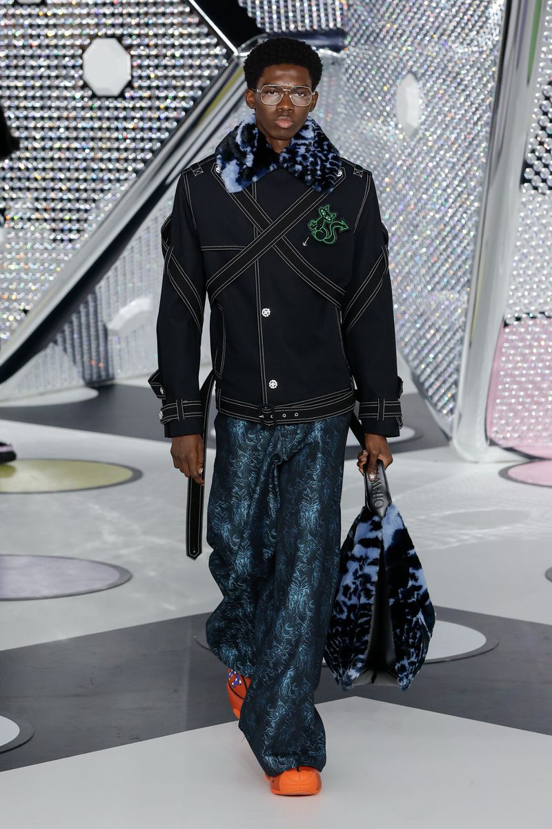 Off-White F/W 24 Show (Off-White)
