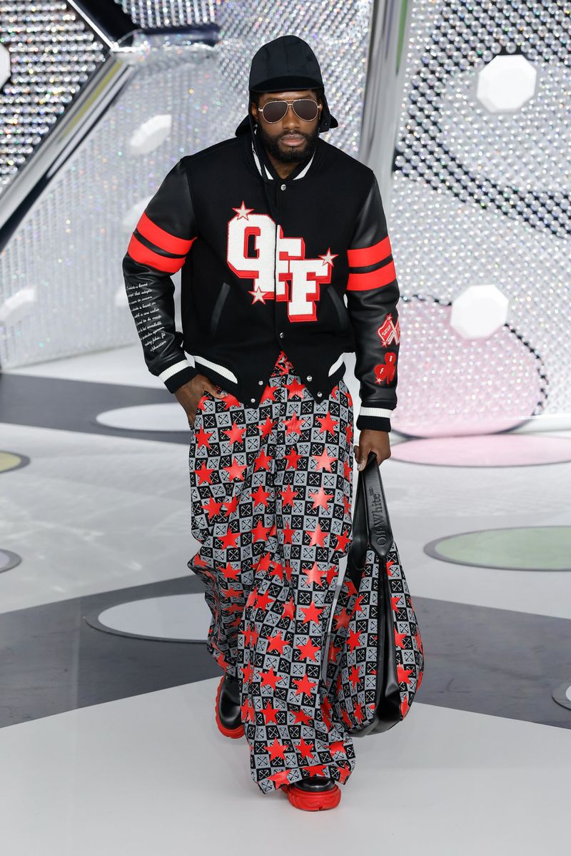 Off-White F/W 24 Show (Off-White)