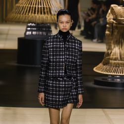 Yue Gu - Model Profile - Photos & latest news