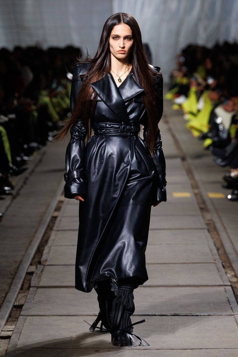 Alexander McQueen F/W 24 Show (Alexander McQueen)