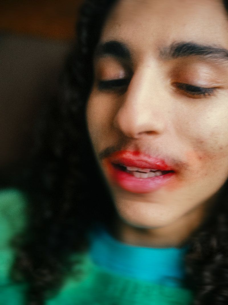 Retro graphics : a documentary on dualism and on a distracted gaze ...