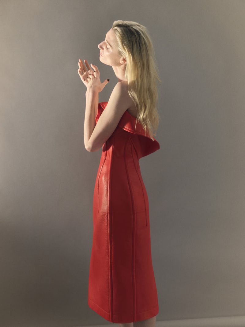 Elizabeth Debicki (The Perfect Magazine)