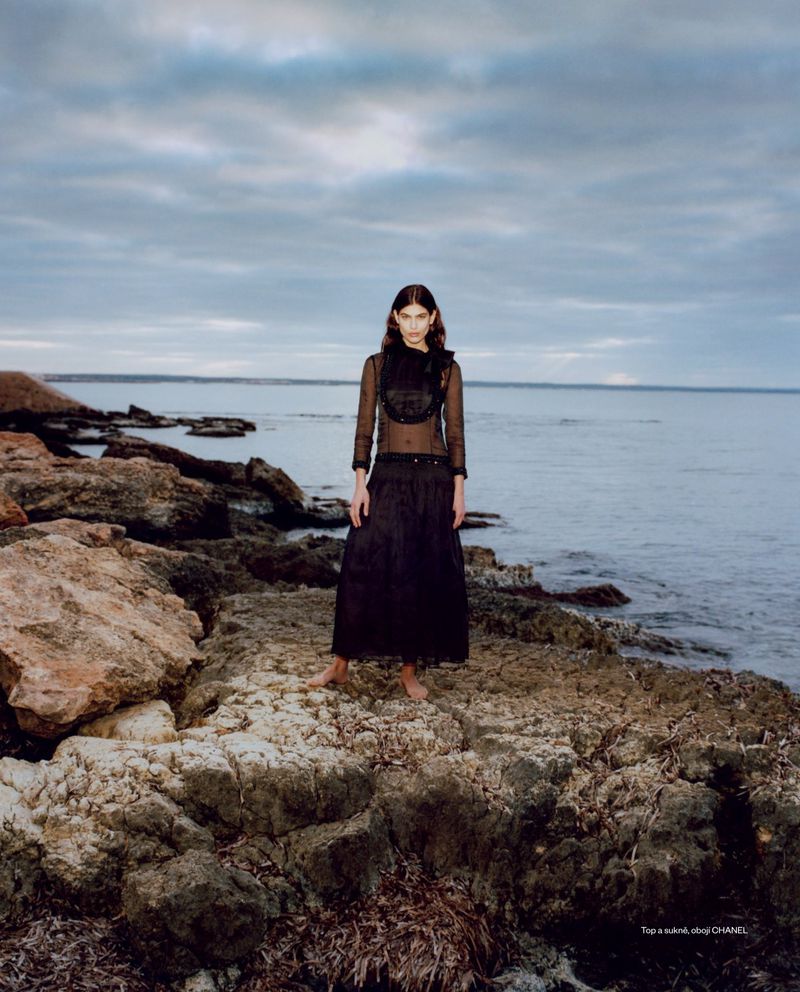 Anthi by Paul Farrell (Vogue Czechoslovakia)