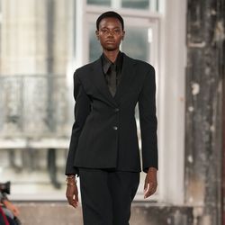 Spela Lenarcic - Fashion Editor/Stylist Profile - Photos & latest news