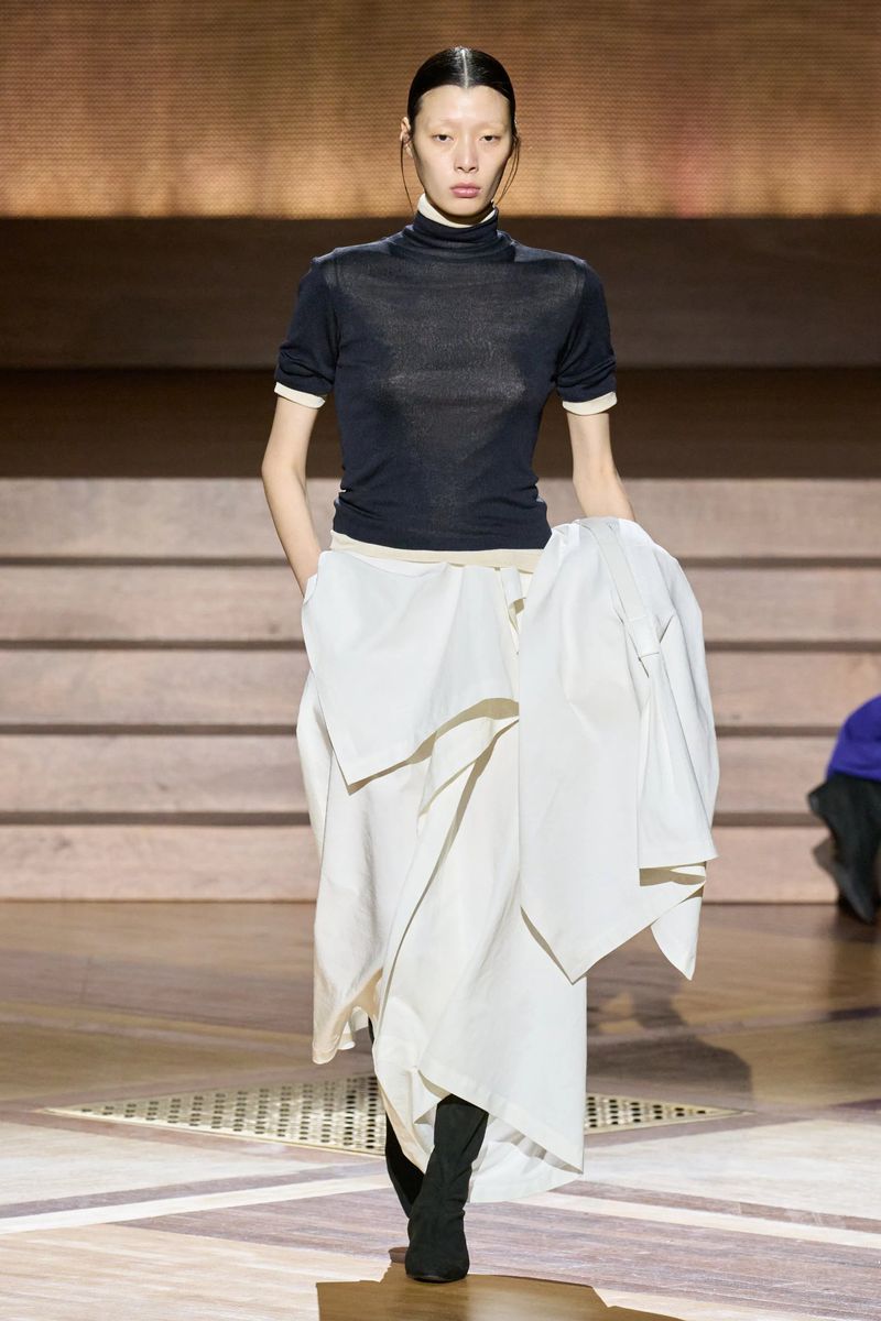 Issey Miyake F/W 24 Show (Issey Miyake)