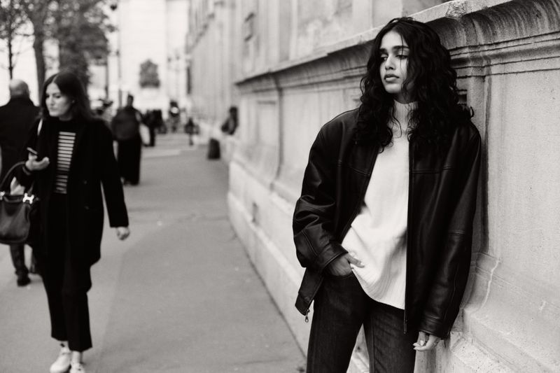 Mahi in Paris (Portrait)