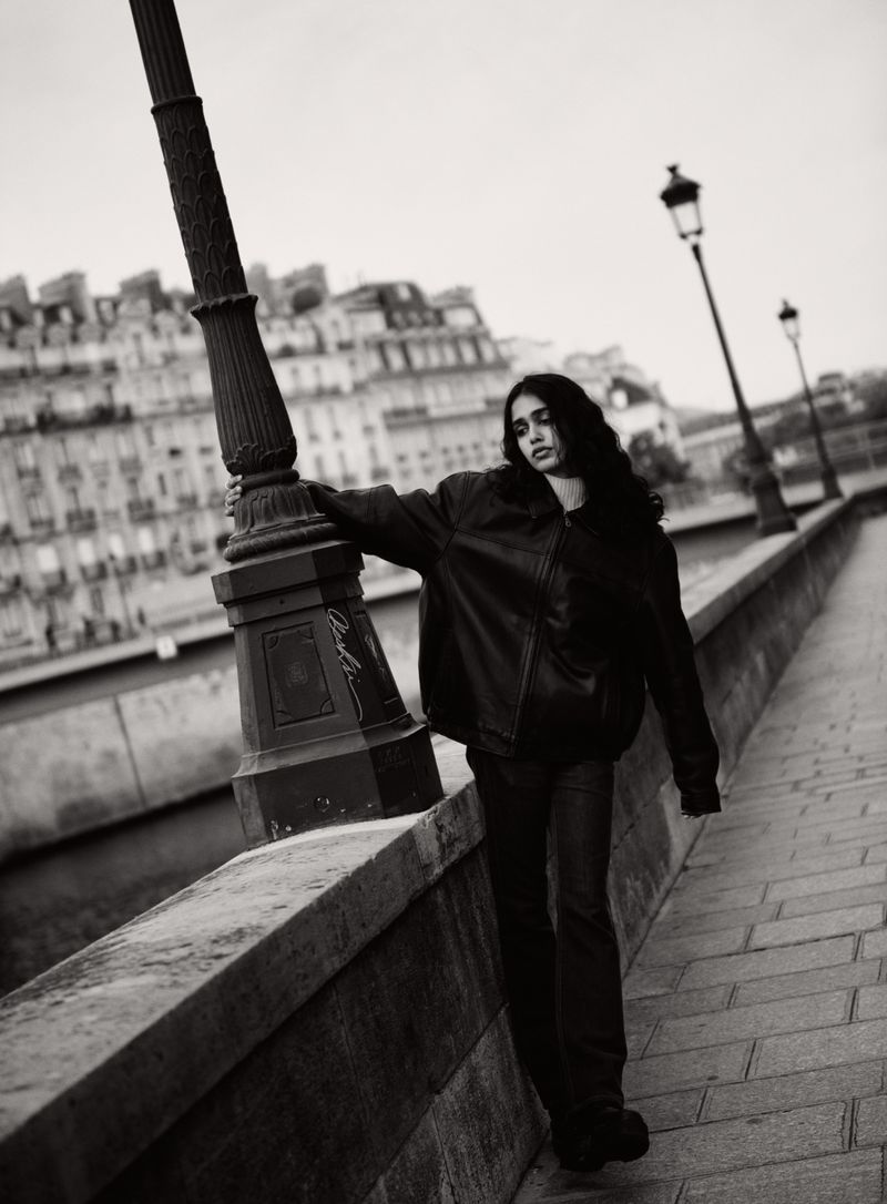 Mahi in Paris (Portrait)