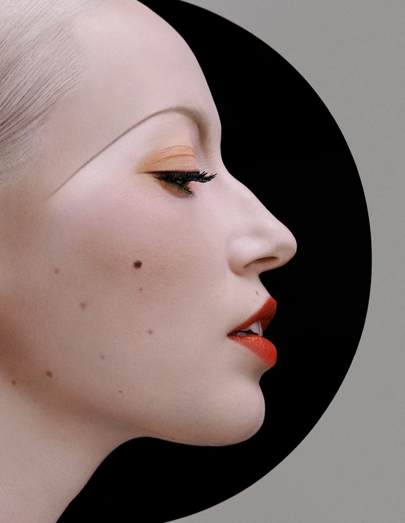 Kreisverleihung (Tush Magazine)