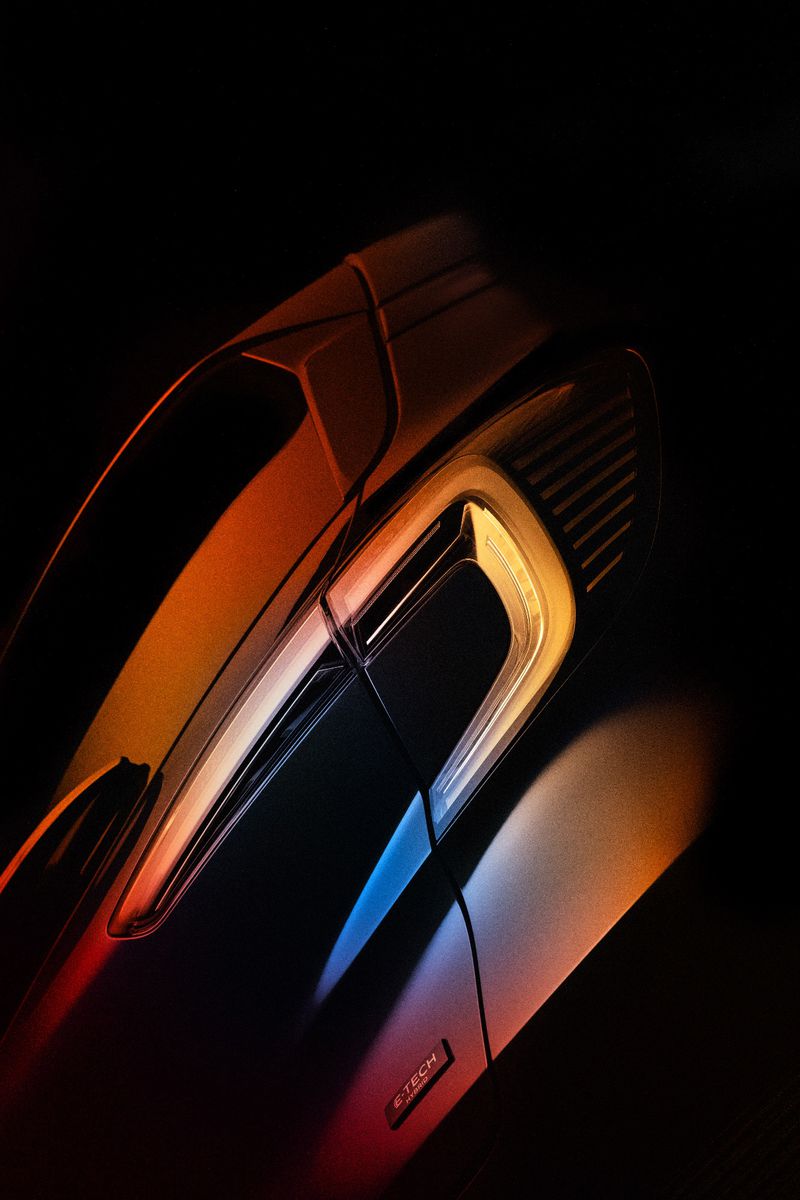 Renault Captur E-Tech Full Hybrid 2024 Campaign (Various Campaigns)