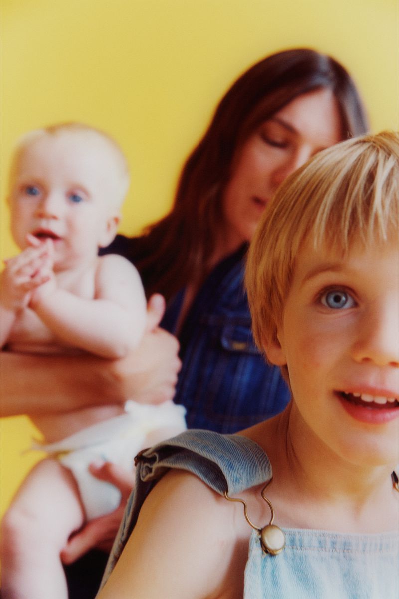 Mother's milk (Also Journal)