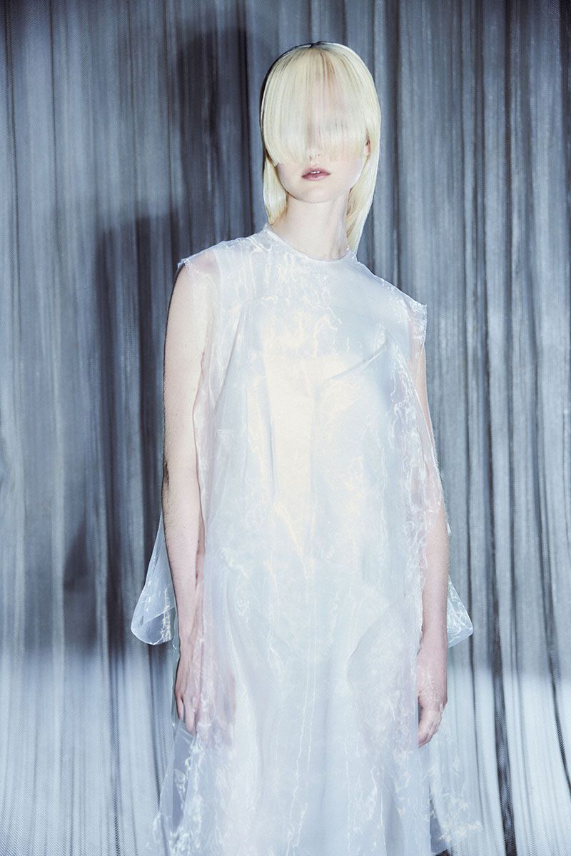 Curved Gravity (Le Mile Magazine)