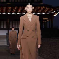 Lee Yun - Model Profile - Photos & latest news