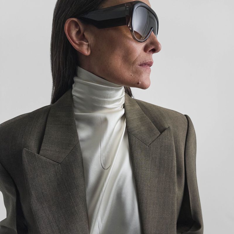 Phoebe Philo A2 Lookbook Photographed by Jules Moskovtchenko (Phoebe Philo)