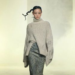 Li Linzi - Model Profile - Photos & latest news