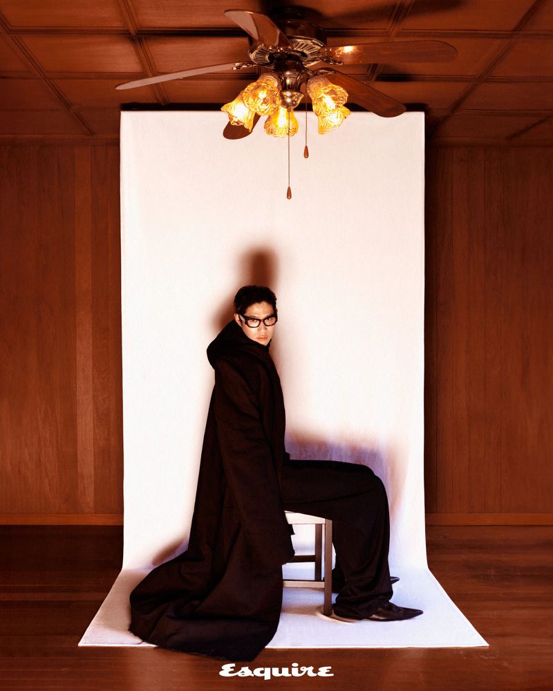 오직 사랑으로. 너 나 우리, 발렌시아가 By. Ted Min (Esquire Korea)