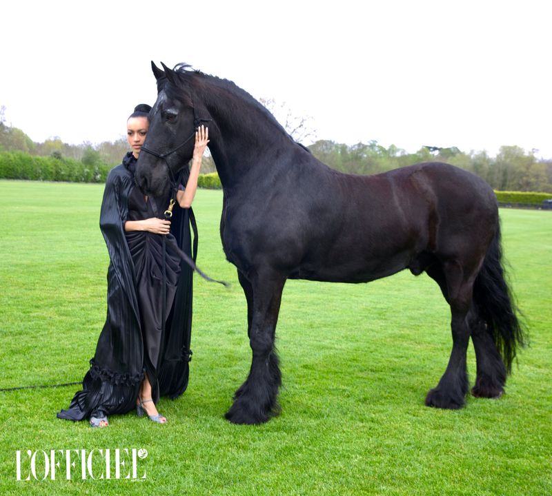 Paris Smith stars in new fashion editorial for L'Officiel Brasil (L ...