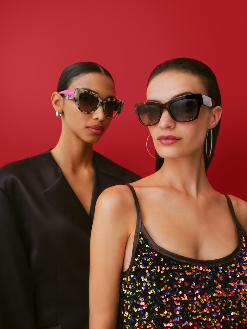 Vogue Eyewear Holiday Campaign 23 (Vogue Eyewear)