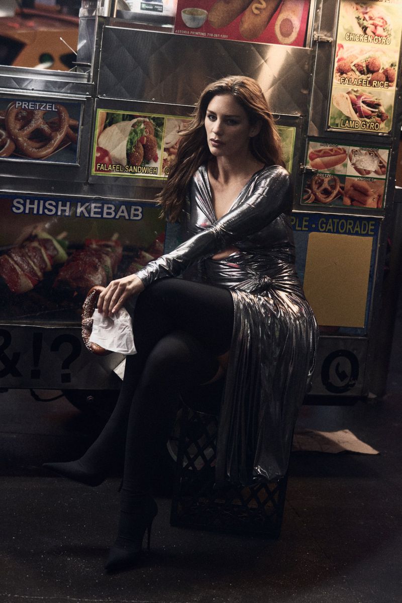 The girl in the big city : Shot by Nick Hoge (Elle Bulgaria)