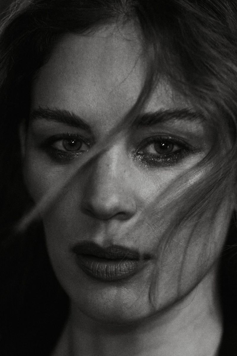 The girl in the big city : Shot by Nick Hoge (Elle Bulgaria)