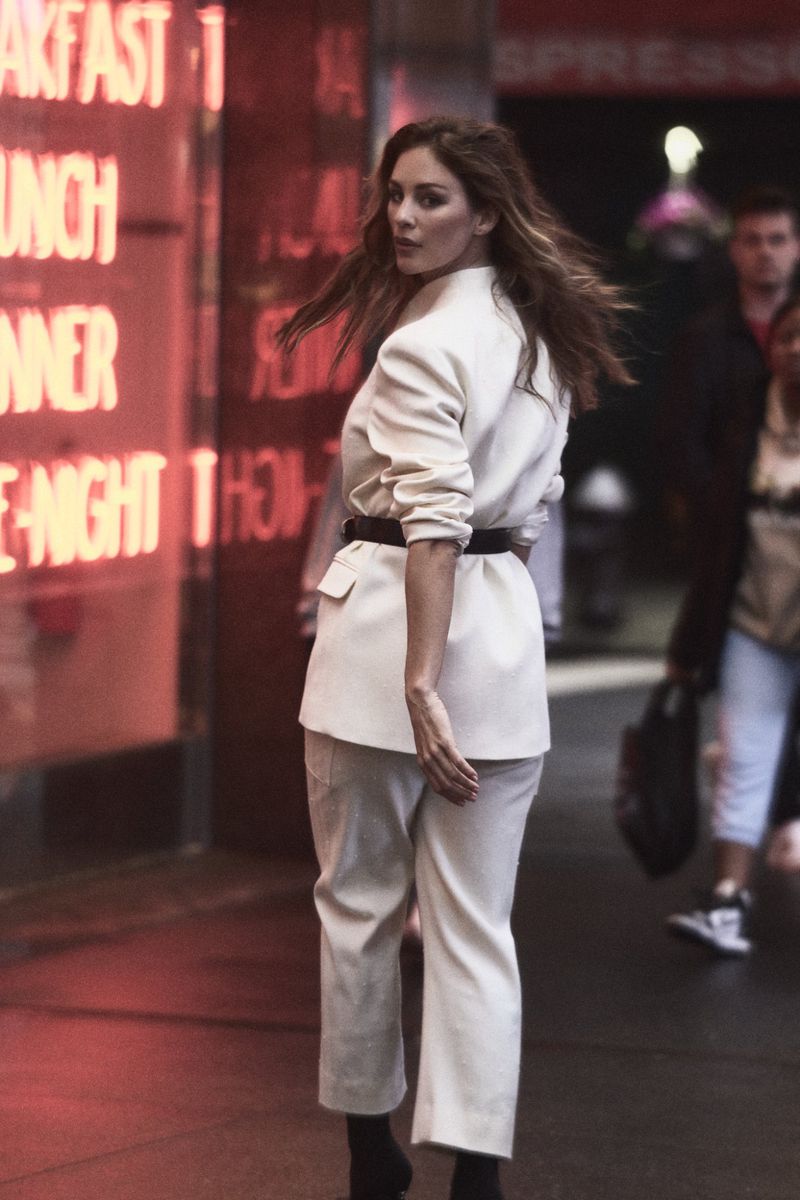 The girl in the big city : Shot by Nick Hoge (Elle Bulgaria)