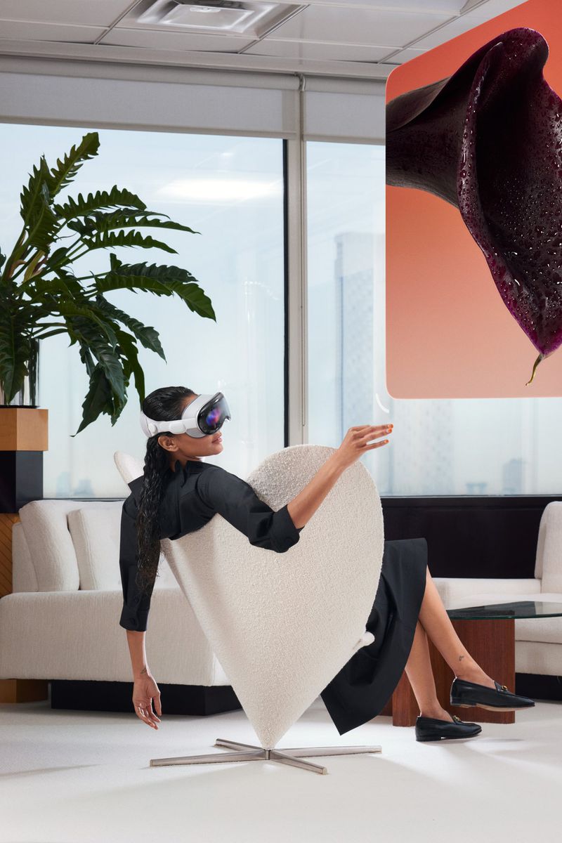 Capsule, Issue 3: Into the hyperreal (Various Editorials)