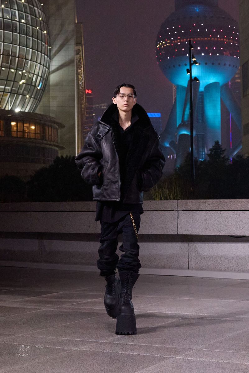 Balenciaga Resort 2025 Show Shanghai (Balenciaga)