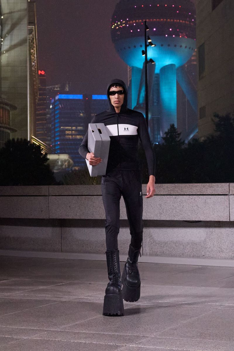 Balenciaga Resort 2025 Show Shanghai (Balenciaga)