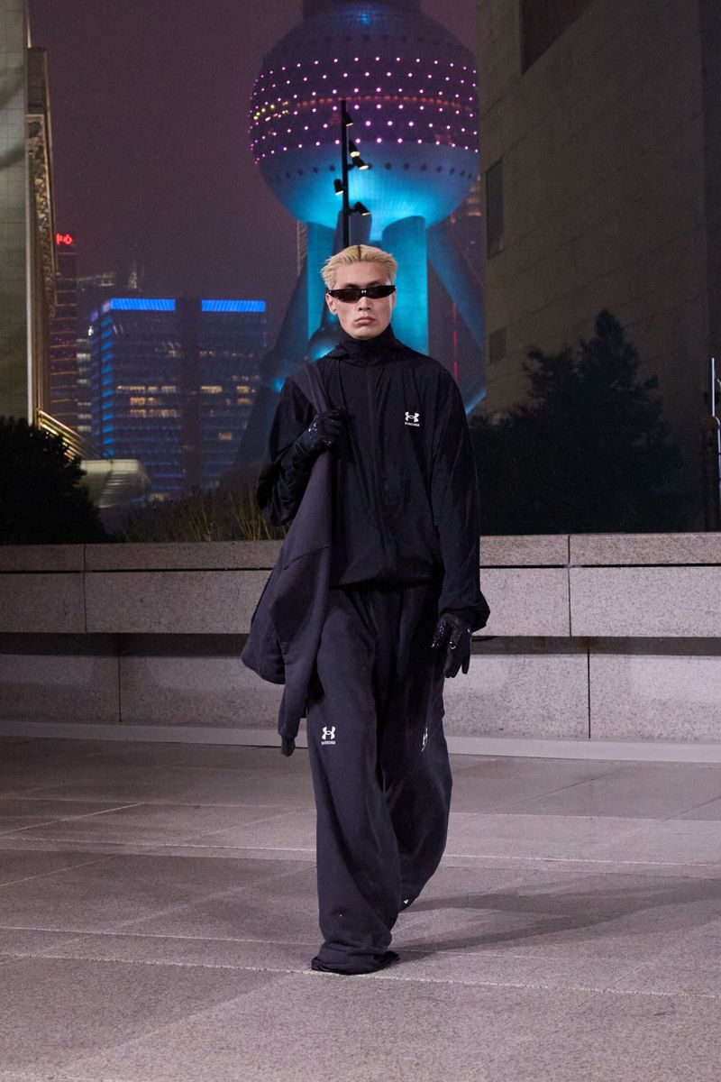 Balenciaga Resort 2025 Show Shanghai (Balenciaga)