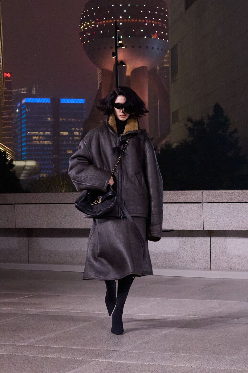 Balenciaga Resort 2025 Show Shanghai (Balenciaga)