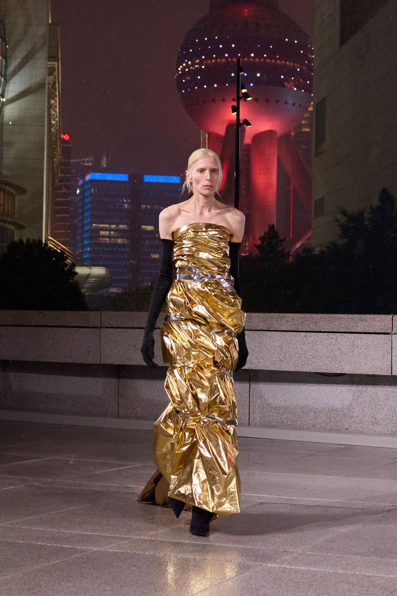 Balenciaga Resort 2025 Show Shanghai (Balenciaga)