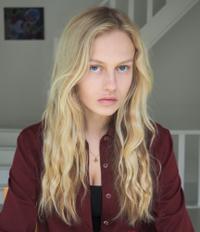 Caroline Helsen - Model - detail by client