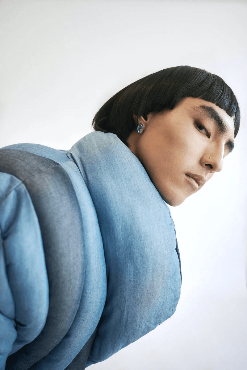 On Her Majesty’s Request by Victoria Barmak (Kaltblut Magazine)