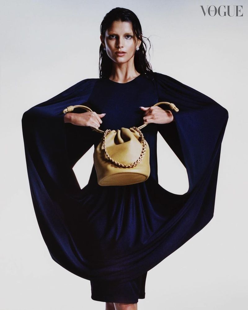 By Sam Nixon (Vogue Brasil)