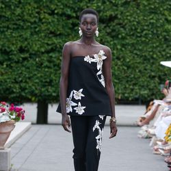 Leah Simon - Model Profile - Photos & latest news