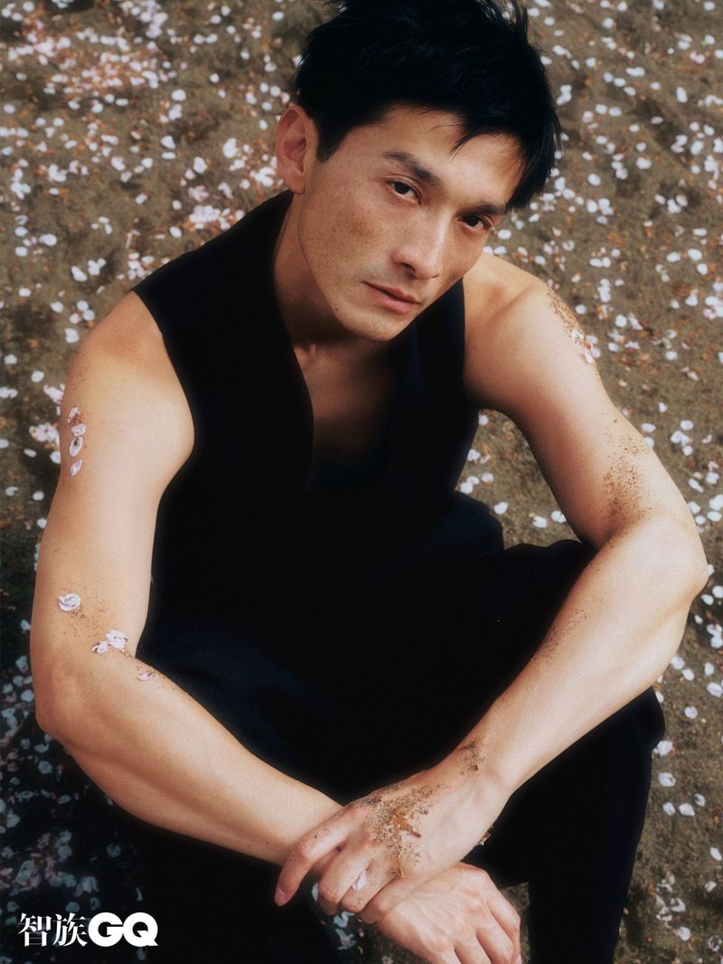 Sakura Falling by Wei Huan (GQ China)