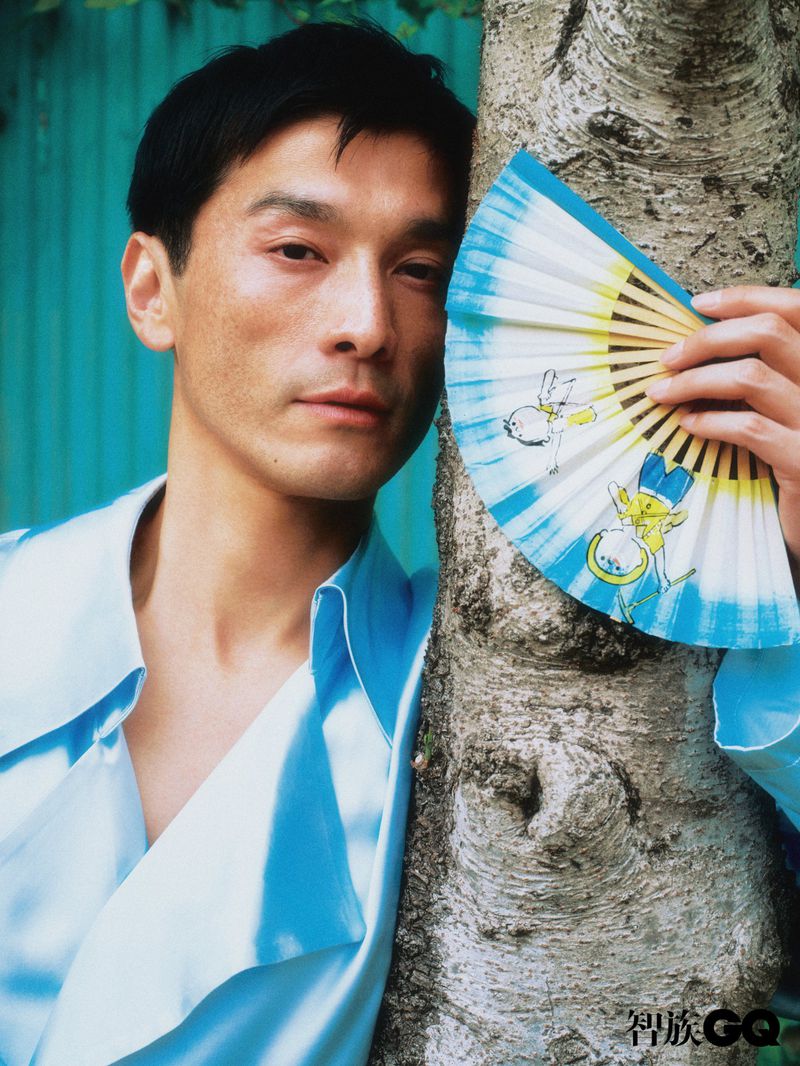 Sakura Falling by Wei Huan (GQ China)