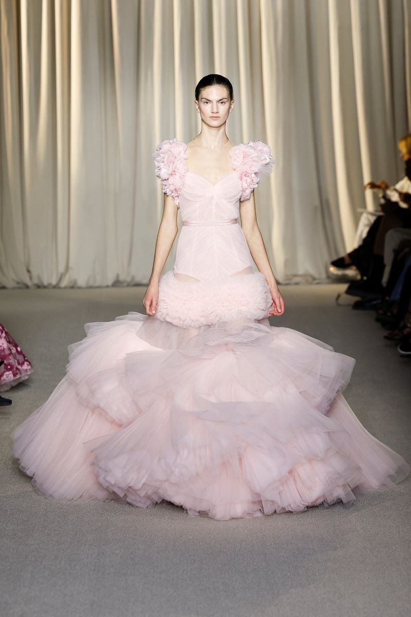 Giambattista Valli Haute Couture Fall 2024 Show (Giambattista Valli)