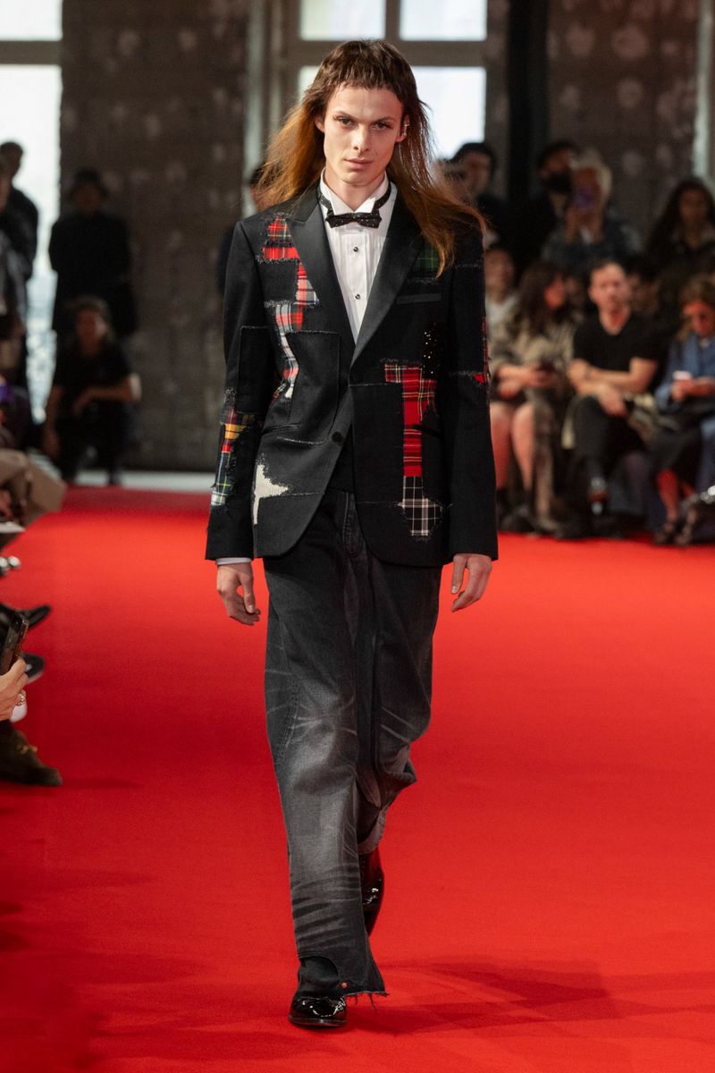 Junya Watanabe S/S 25 Men's Show (Junya Watanabe)