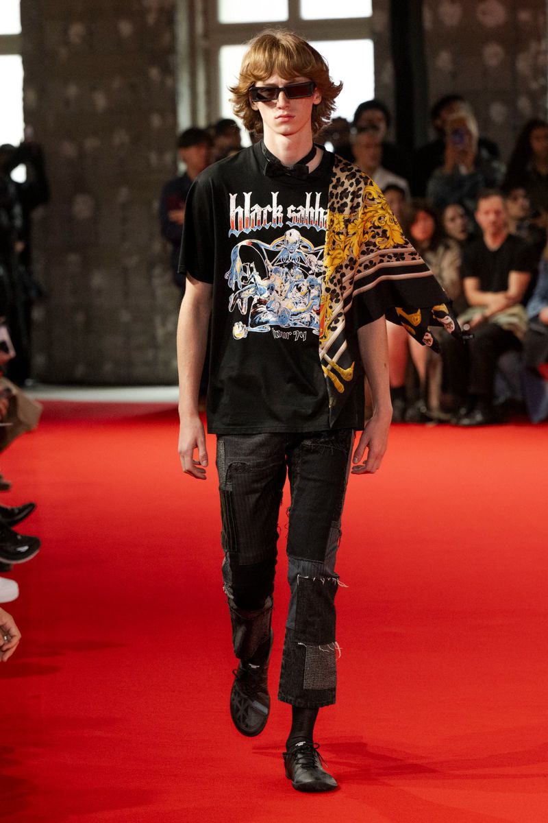 Junya Watanabe S/S 25 Men's Show (Junya Watanabe)
